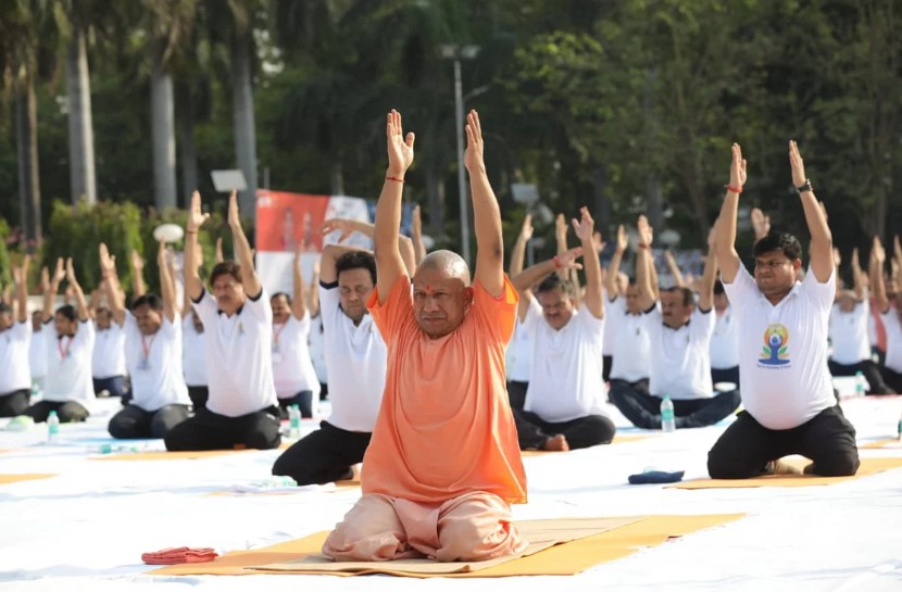 yog divas - प्रवक्‍ता.कॉम - Pravakta.Com